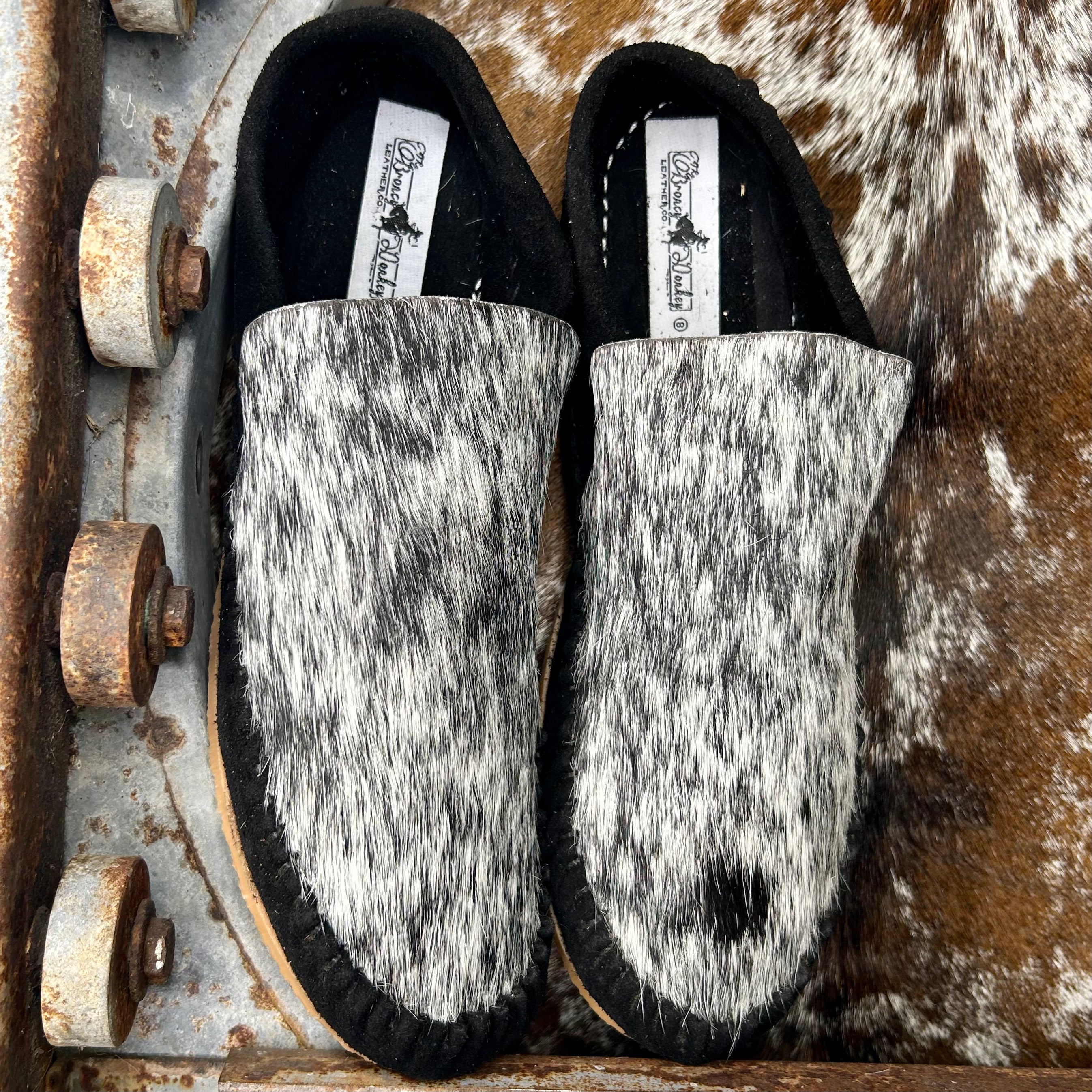 Cowhide Dayworker (Size 8) – Broncy Donkey Leather Co