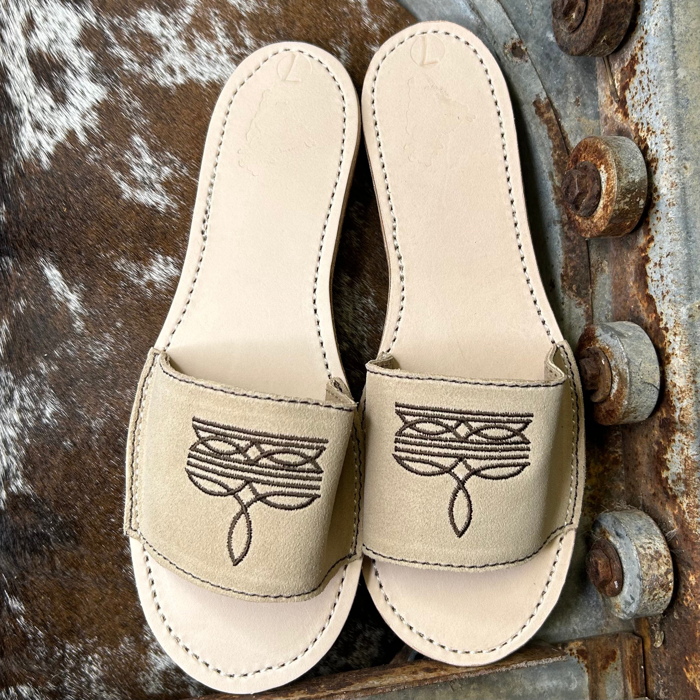 SLIDES – Broncy Donkey Leather Co