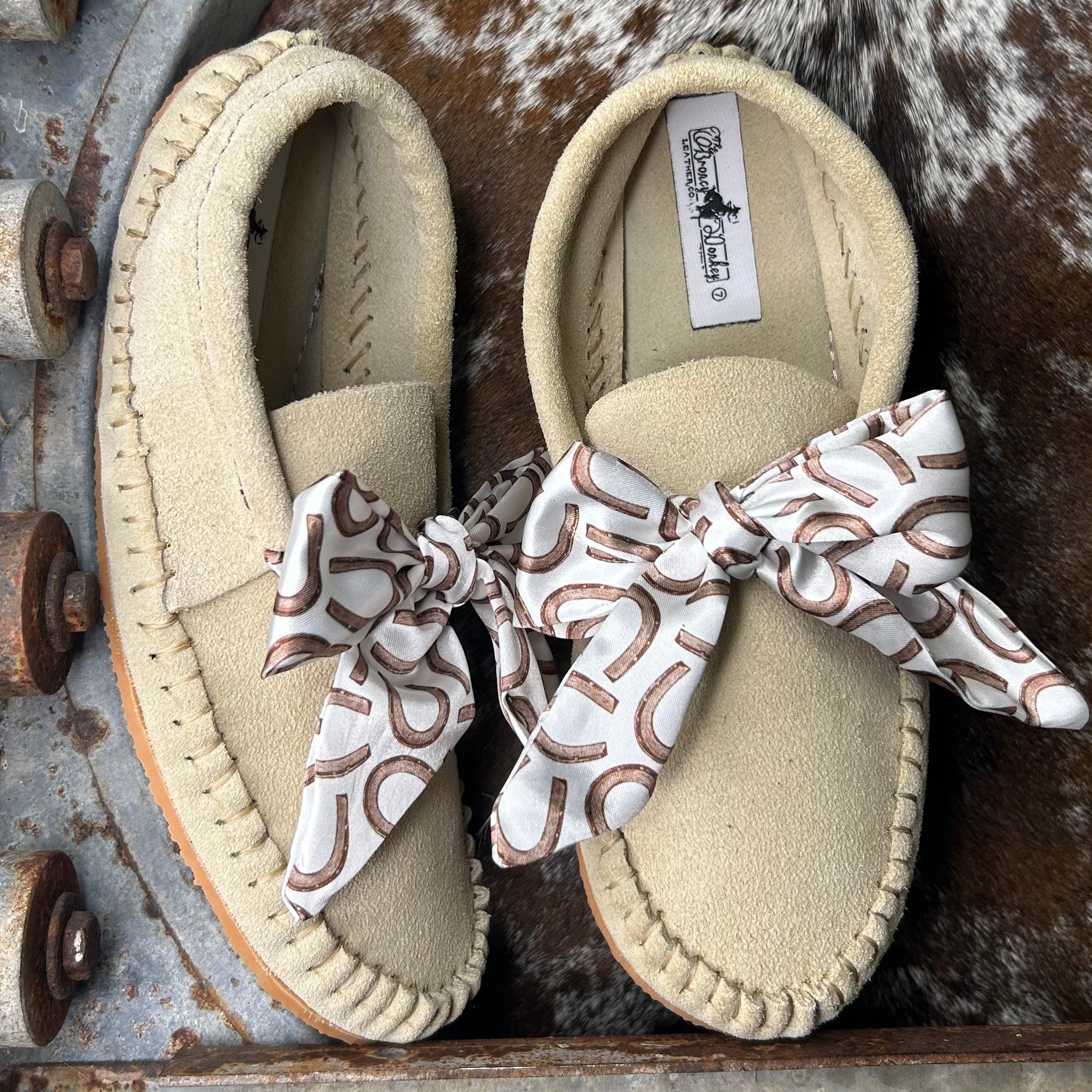 Wild Rag Muleys (Size 9) – Broncy Donkey Leather Co