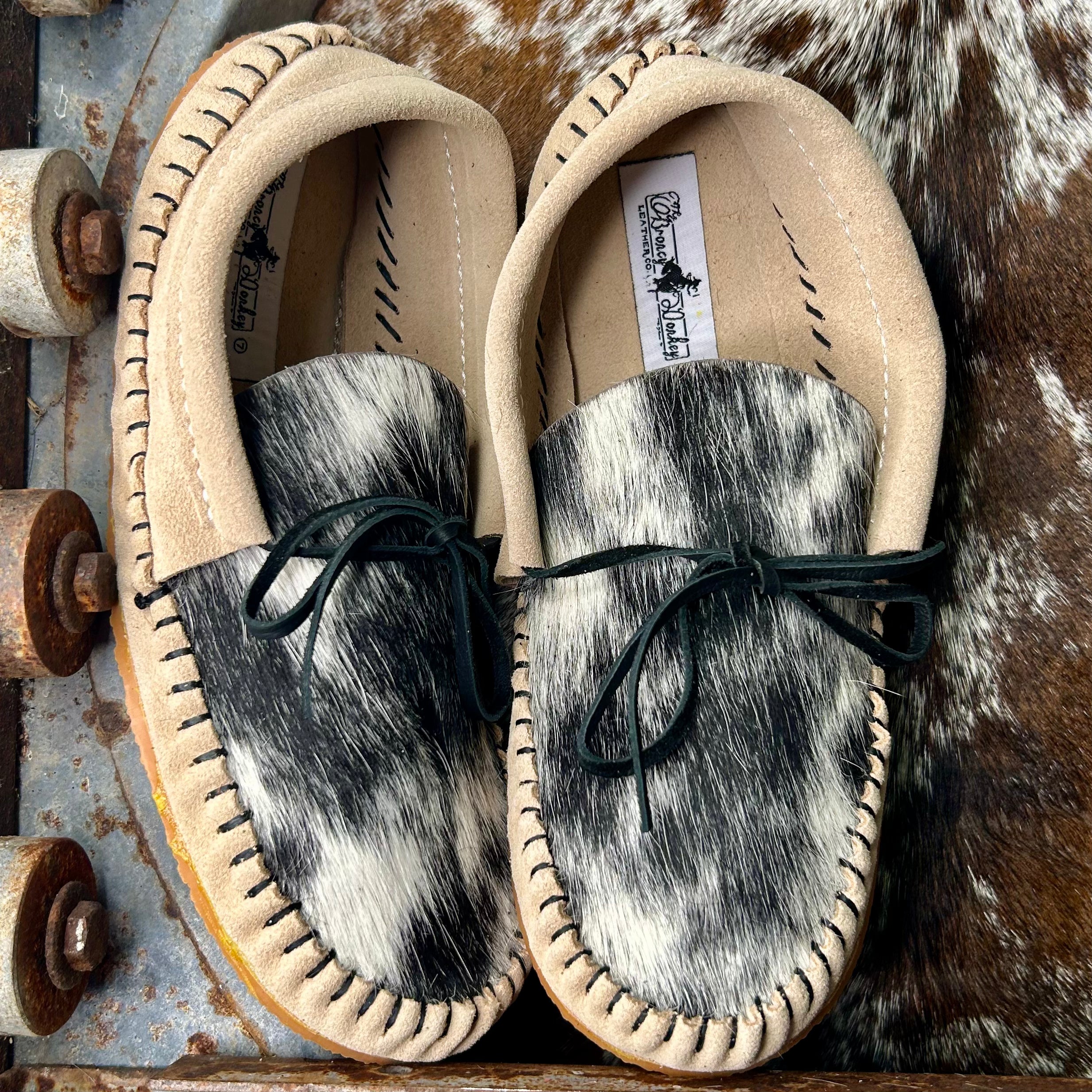 Cowhide Muleys (Size 7) – Broncy Donkey Leather Co