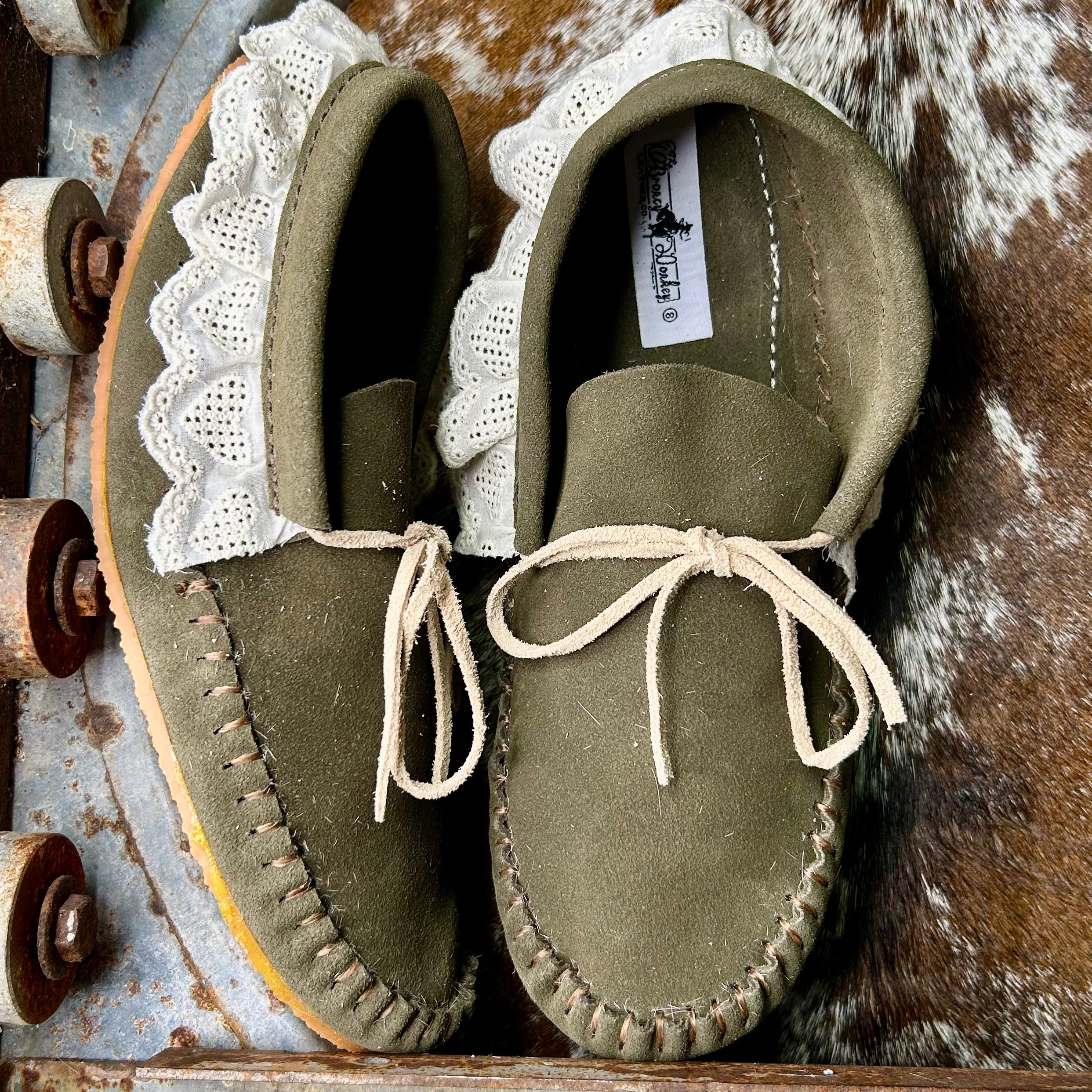 Ruffle Muleys (Size 9) – Broncy Donkey Leather Co